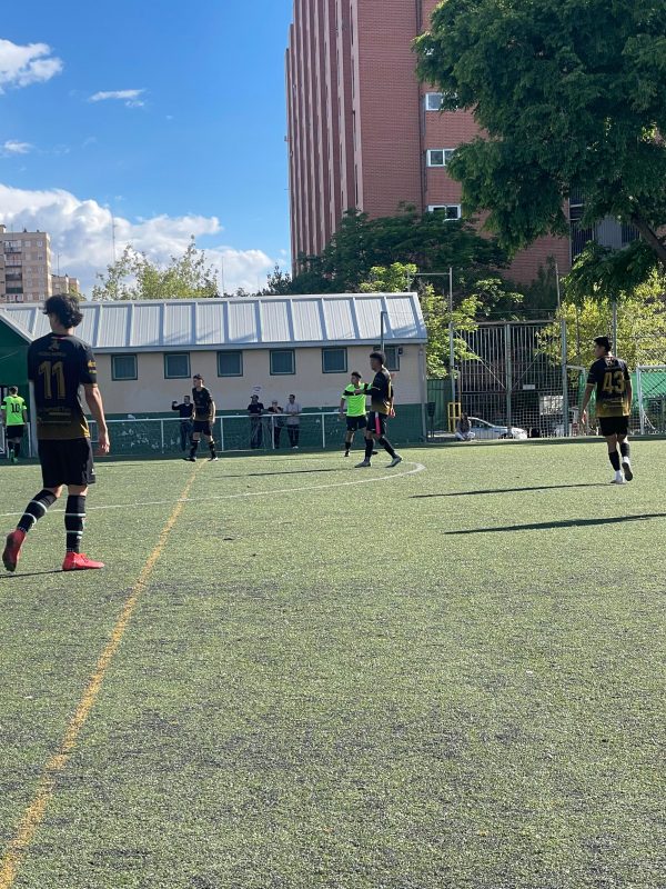 ENTREVISTA|Adaptación y Crecimiento: La Experiencia de Jóvenes Peruanos ...